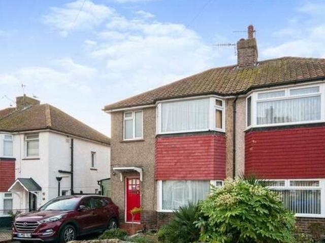 3 bedroom semidetached house for sale in Hythe Avenue ST LEONARDSONSEA TN38