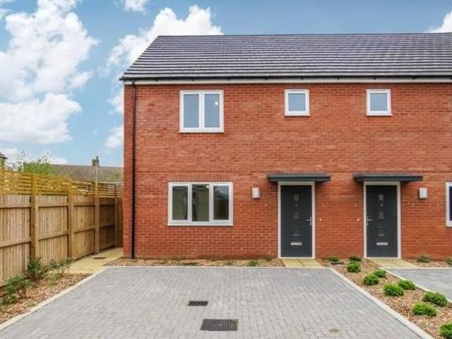 3 bedroom semidetached house for sale in Hythe Views Close Methwold IP26