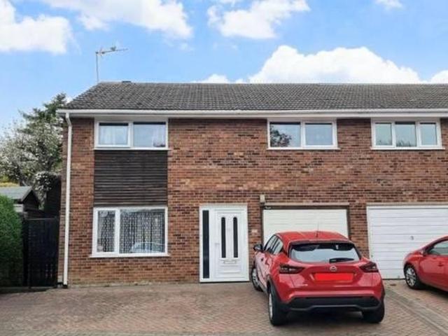 3 bedroom semidetached house for sale in Harmans Way Weedon Northamptonshire NN7