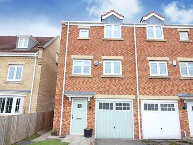 3 bedroom semidetached house for sale in Harvesters Way South Milford Leeds LS25