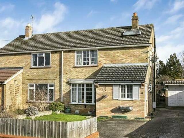 3 bedroom semidetached house for sale in Hawthorne Road Stapleford Cambridge CB22