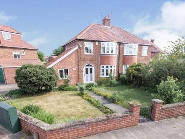 3 bedroom semidetached house for sale in Hempland Avenue York YO31