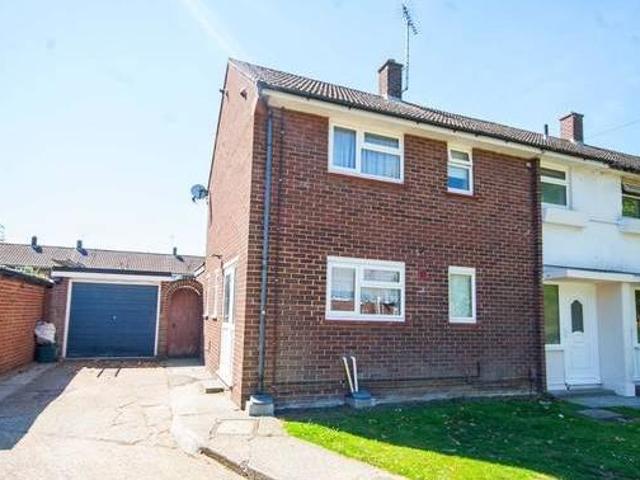 3 bedroom semidetached house for sale in Hillary Close Old Springfield Nr City Centre Chelmsford