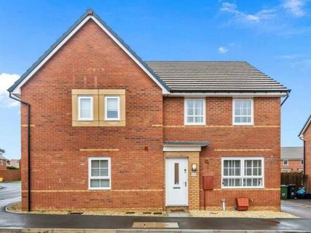 3 bedroom semidetached house for sale in James Prosser Way Llantarnam NP44