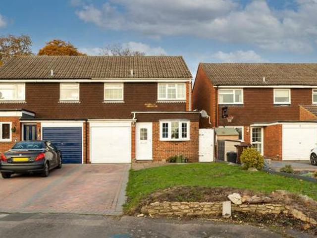 3 bedroom semidetached house for sale in Keats Close Woodley Reading RG5 3QF RG5