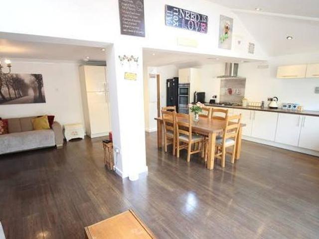 3 bedroom semidetached house for sale in Kilworth Height Fulwood PR2