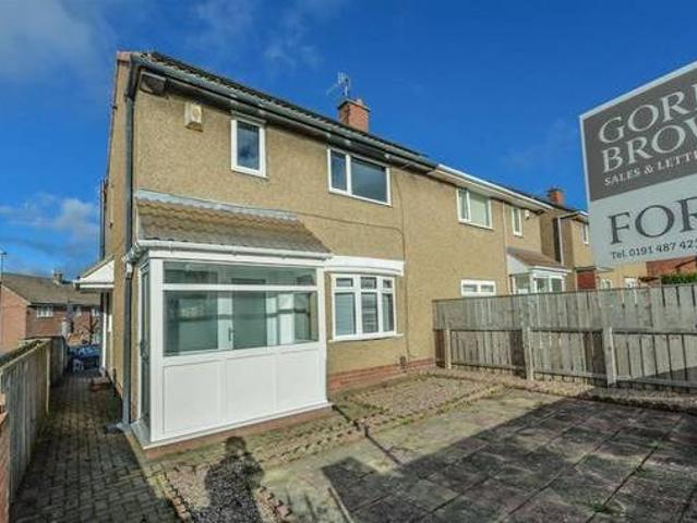 3 bedroom semidetached house for sale in Lytchfeld Leam Lane NE10