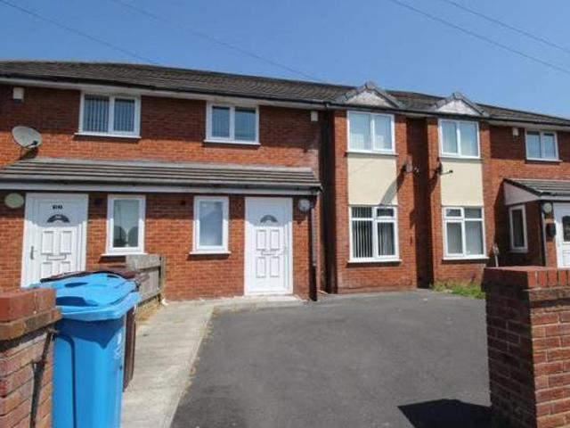 3 bedroom semidetached house for sale in Ledsham Close Kirkby L32