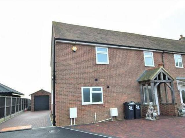3 bedroom semidetached house for sale in Little Clacton CO16