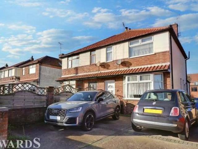 3 bedroom semidetached house for sale in Long Road Lowestoft NR33