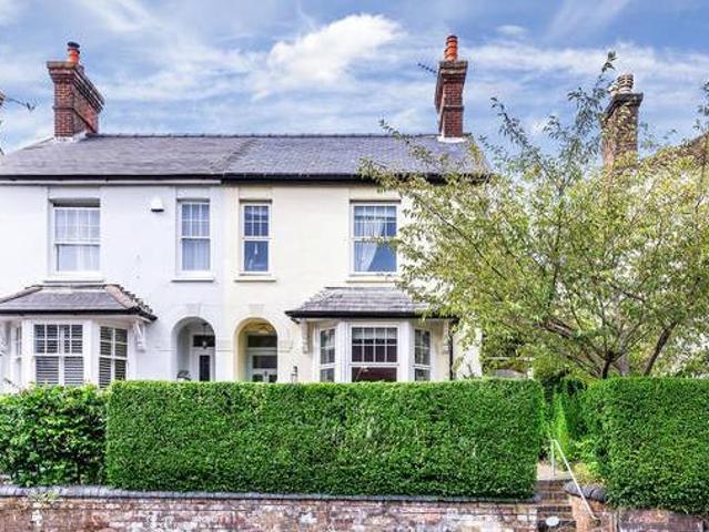 3 bedroom semidetached house for sale in Pulborough RH20