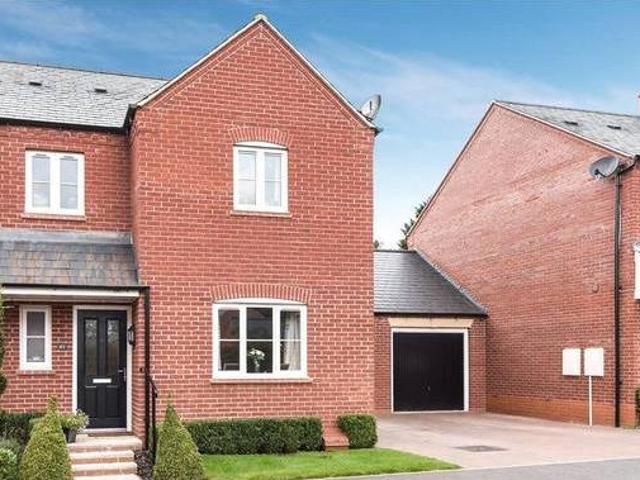 3 bedroom semidetached house for sale in Peace Hill Bugbrooke NN7
