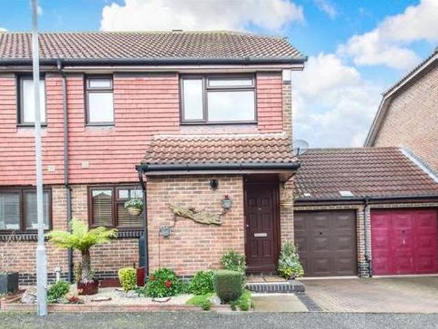 3 bedroom semidetached house for sale in Peal Close Hoo ME3
