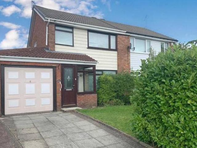 3 bedroom semidetached house for sale in Pennine Way Mill Park L32