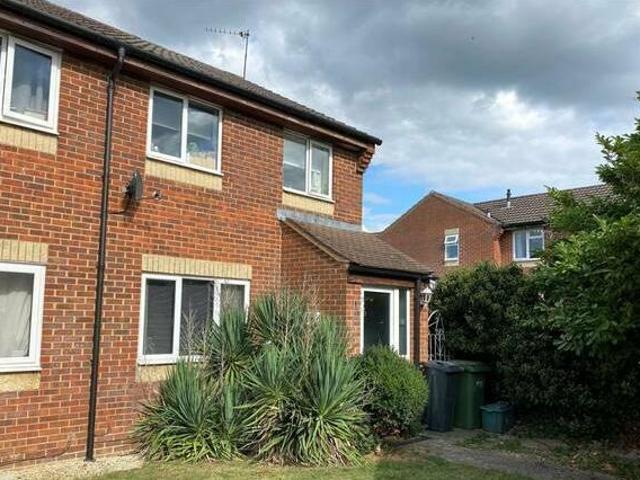 3 bedroom semidetached house for sale in Pheasant Mead Stonehouse Gloucestershire GL10