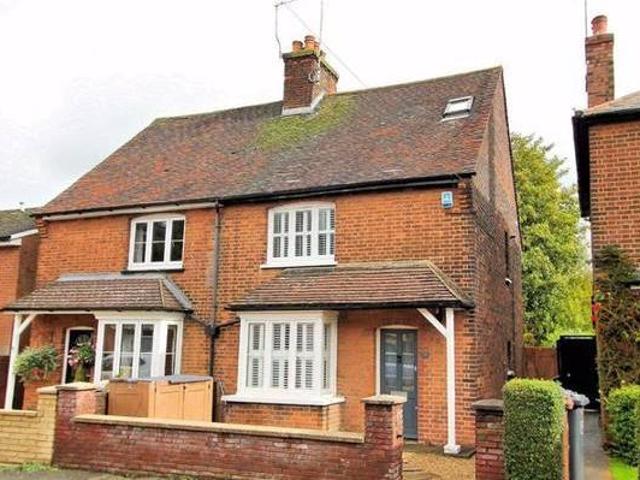 3 bedroom semidetached house for sale in Pondcroft Road Knebworth SG3 6DB SG3
