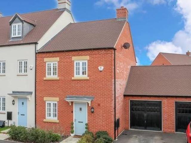 3 bedroom semidetached house for sale in Poppyfield Road Wootton NN4