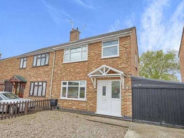 3 bedroom semidetached house for sale in Priors Barn Close Derby DE72