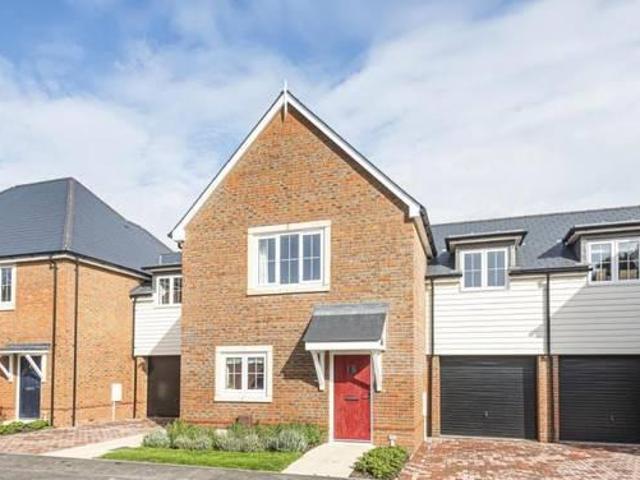 3 bedroom semidetached house for sale in Priors Orchard Southbourne Emsworth PO10