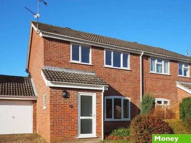 3 bedroom semidetached house for sale in Priory Road Hethersett Norwich NR9