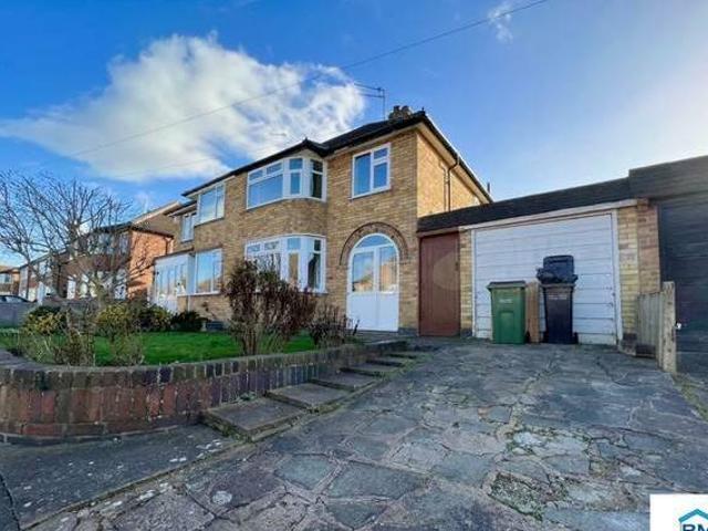 3 bedroom semidetached house for sale in Ruskington Drive Wigston LE18