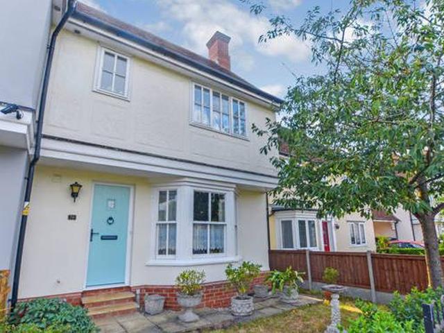 3 bedroom semidetached house for sale in River Mead Braintree CM7