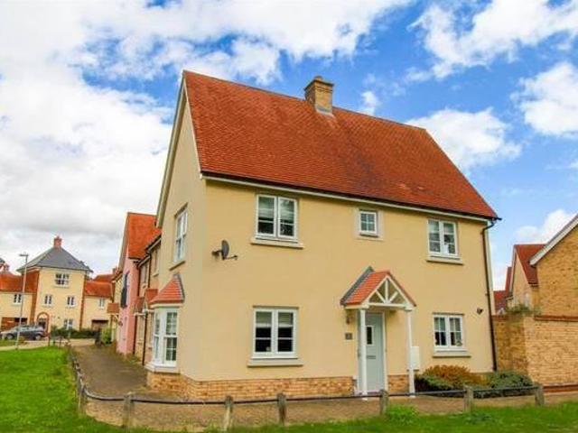 3 bedroom semidetached house for sale in River Bank Walk Colchester CO1