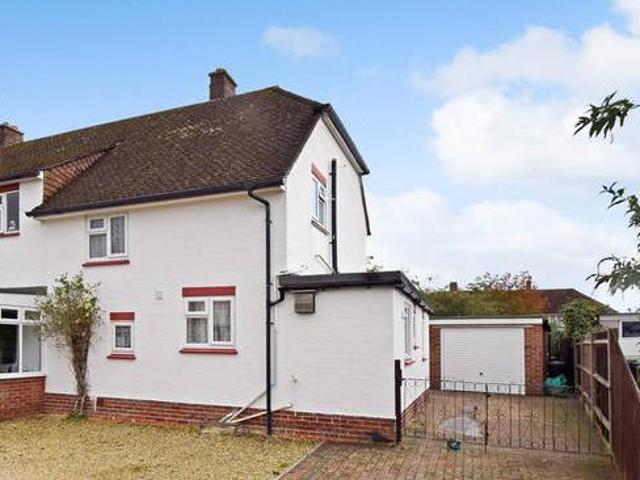 3 bedroom semidetached house for sale in Rowan Drive Newbury RG14