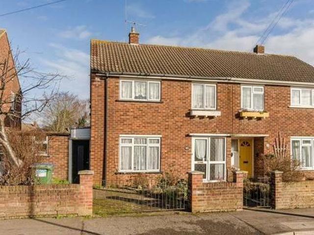 3 bedroom semidetached house for sale in St Adrians Close Maidenhead SL6
