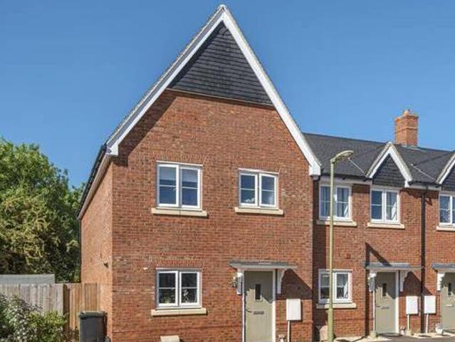 3 bedroom semidetached house for sale in Steventon Oxfordshire OX13 OX13