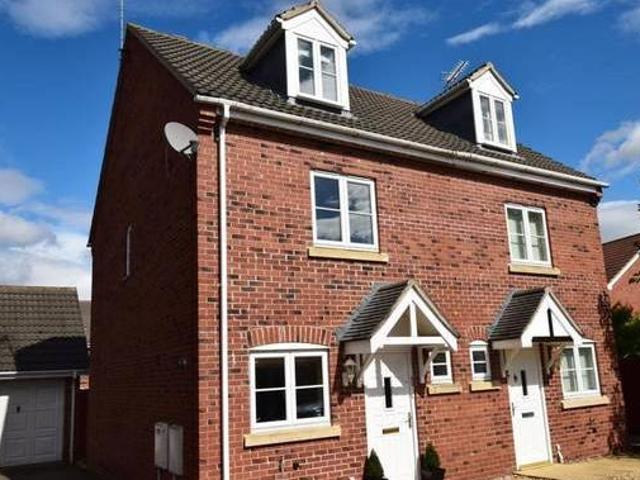 3 bedroom semidetached house for sale in Stirling Drive Coddington Newark NG24