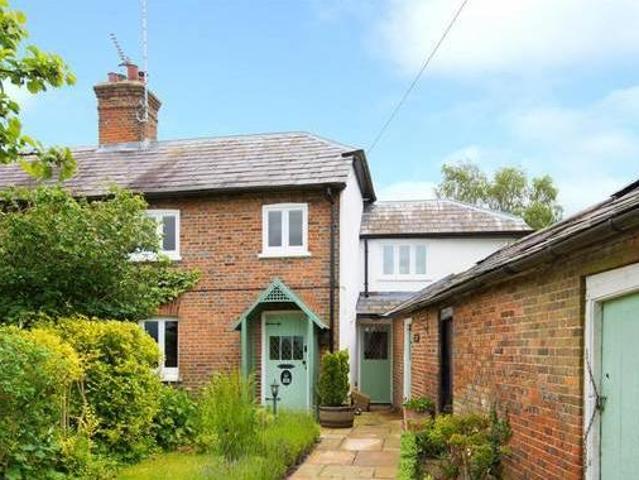 3 bedroom semidetached house for sale in Stocks Road Aldbury Tring HP23