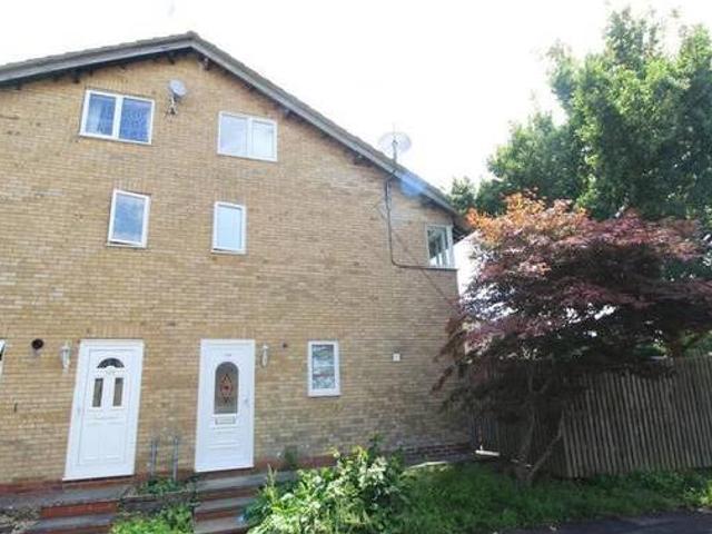 3 bedroom semidetached house for sale in Studley Knapp Walnut Tree Milton Keynes MK7