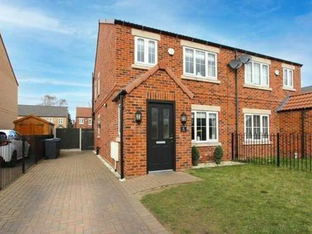 3 bedroom semidetached house for sale in Sunnyside Edenthorpe Doncaster DN3