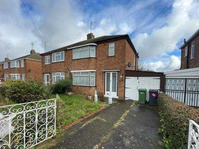 3 bedroom semidetached house for sale in Sydney Road Peterborough PE2