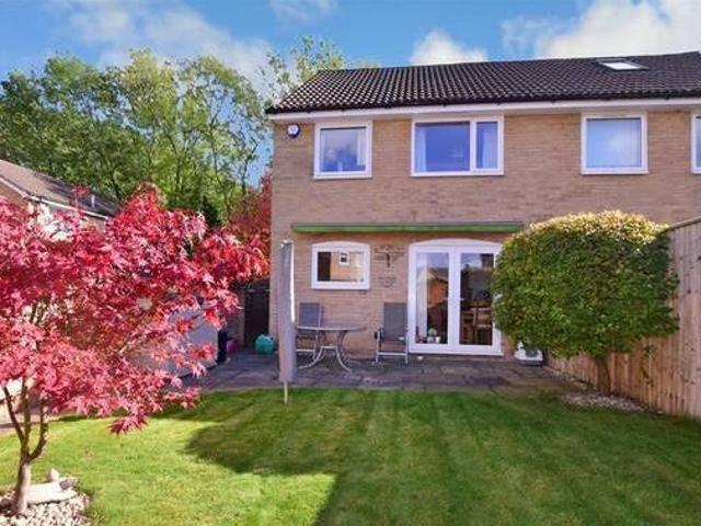 3 bedroom semidetached house for sale in Seven Acres New Ash Green Longfield Kent DA3