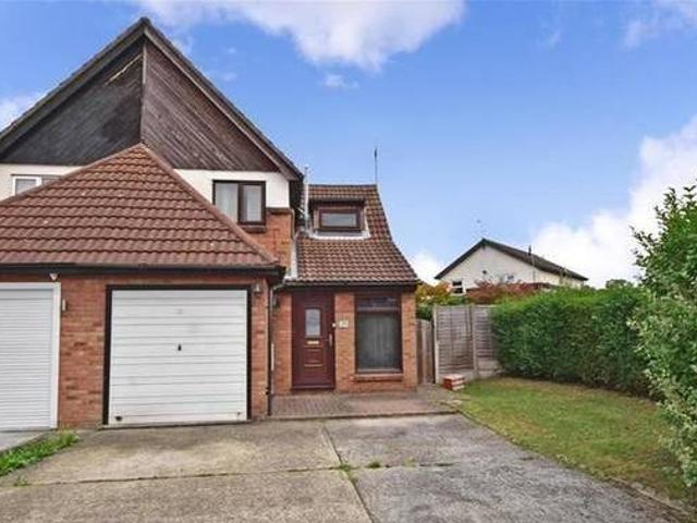 3 bedroom semidetached house for sale in Sherbourne Drive BASILDON SS13