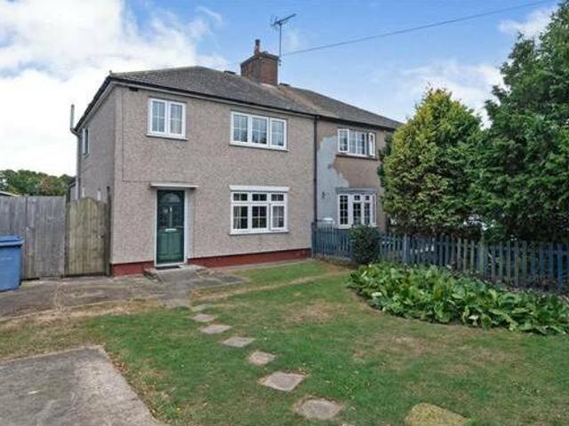 3 bedroom semidetached house for sale in Southey Walk Tilbury RM18