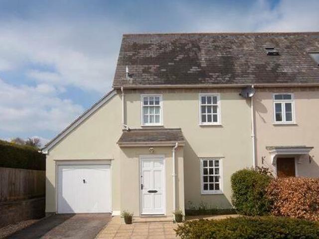 3 bedroom semidetached house for sale in Targetts Mead Tisbury SP3