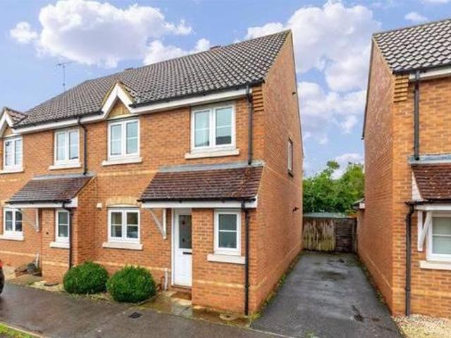 3 bedroom semidetached house for sale in Thistle Drive Hatfield Herts AL10