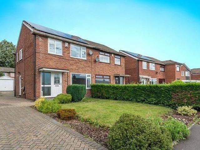 3 bedroom semidetached house for sale in Thoresby Drive Gomersal Cleckheaton BD19 BD19