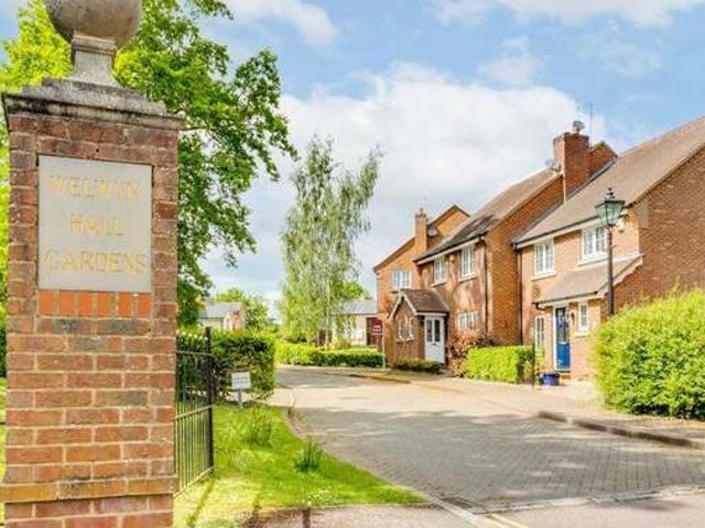 3 bedroom semidetached house for sale in Welwyn Hall Gardens Welwyn Village Welwyn Hertfordshire