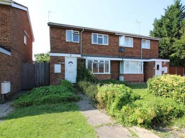 3 bedroom semidetached house for sale in Wheelwright Close Shillington SG5 SG5