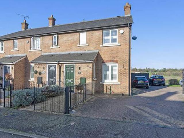 3 bedroom semidetached house for sale in Willow Tree Close Romford Essex RM4