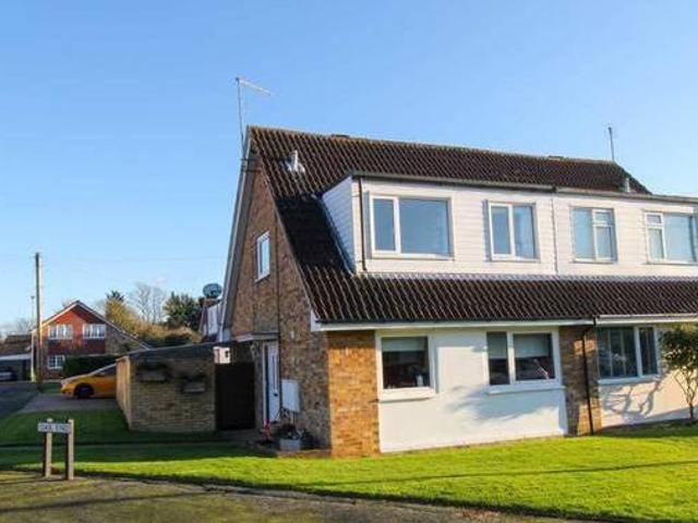 3 bedroom semidetached house for sale in Willow End Alconbury PE28