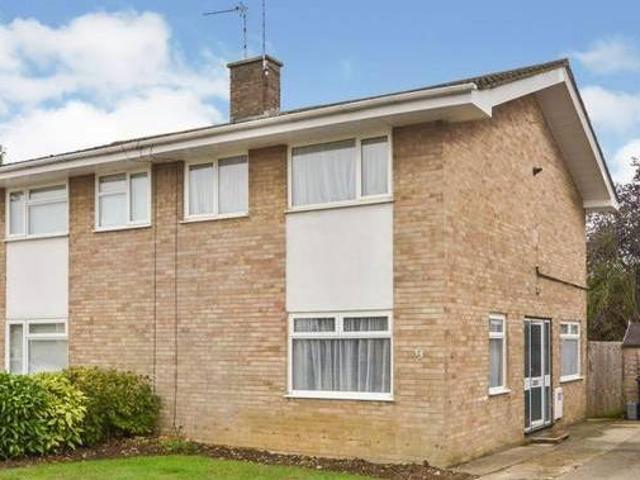 3 bedroom semidetached house for sale in Willow Grove Old Stratford Milton Keynes MK19