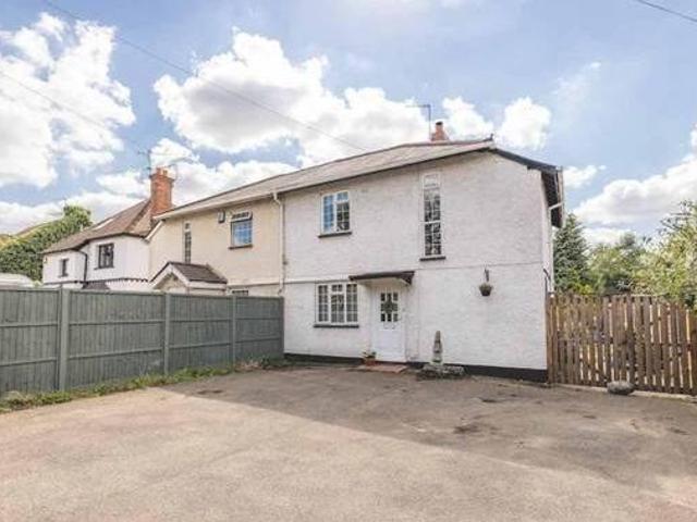 3 bedroom semidetached house for sale in Windsor Road Maidenhead SL6