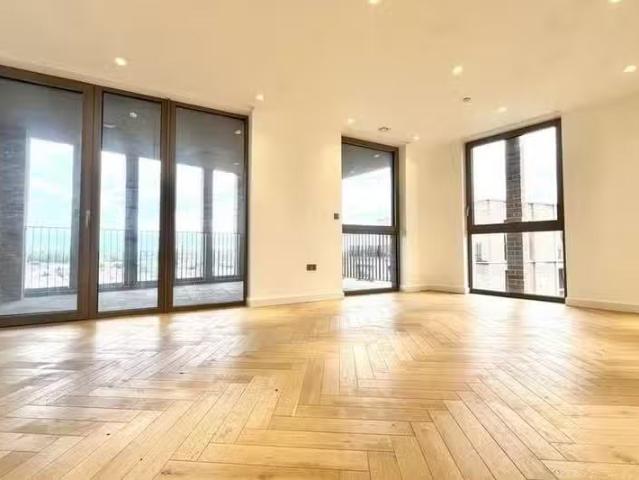 3 bedroom serviced apartment to rent in Dollis Hill, NW10