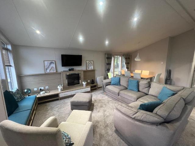 3 bedroom serviced apartments to rent
