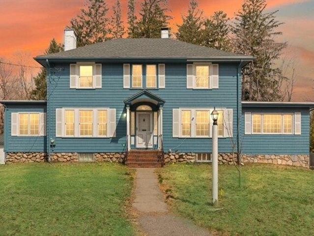 3 bedroom, Sharon MA 02067 103186451